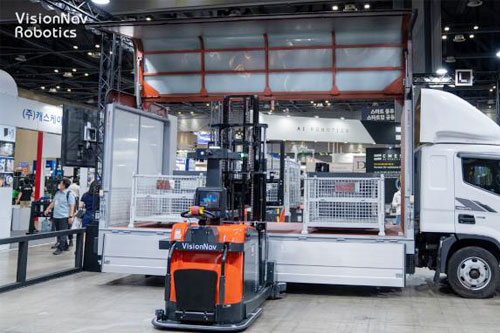 VisionNav, ウィング車のトラック自動荷役ソリューションが大好評— KOREA MAT 2022にて